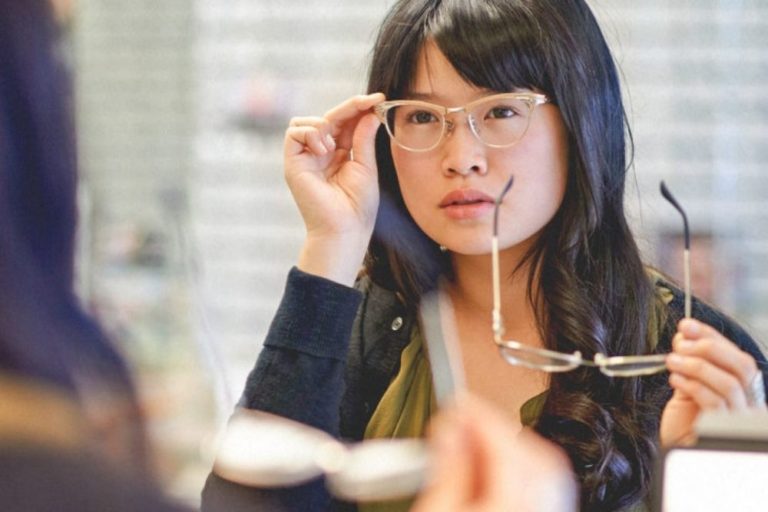 will-it-hurt-my-eyes-if-i-wear-reading-glasses-all-the-time